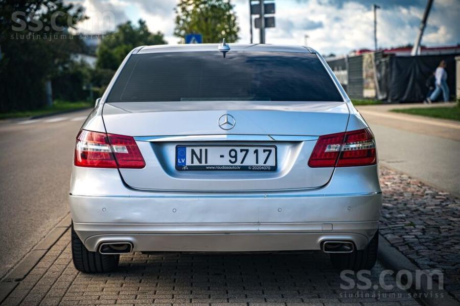 Grey Mercedes-Benz E 220 2012 in Riga, with an engine capacity of 2.20 L and mileage of 298 thousand km for 5990 €, photo 6 on AUTOMOTO.COM.LV
