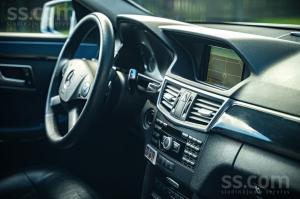 Grey Mercedes-Benz E 220 2012 in Riga, with an engine capacity of 2.20 L and mileage of 298 thousand km for 5990 €, photo 8 on AUTOMOTO.COM.LV