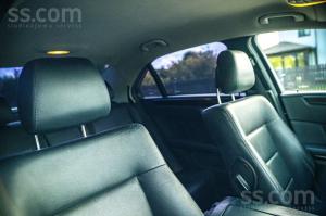 Grey Mercedes-Benz E 220 2012 in Riga, with an engine capacity of 2.20 L and mileage of 298 thousand km for 5990 €, photo 12 on AUTOMOTO.COM.LV