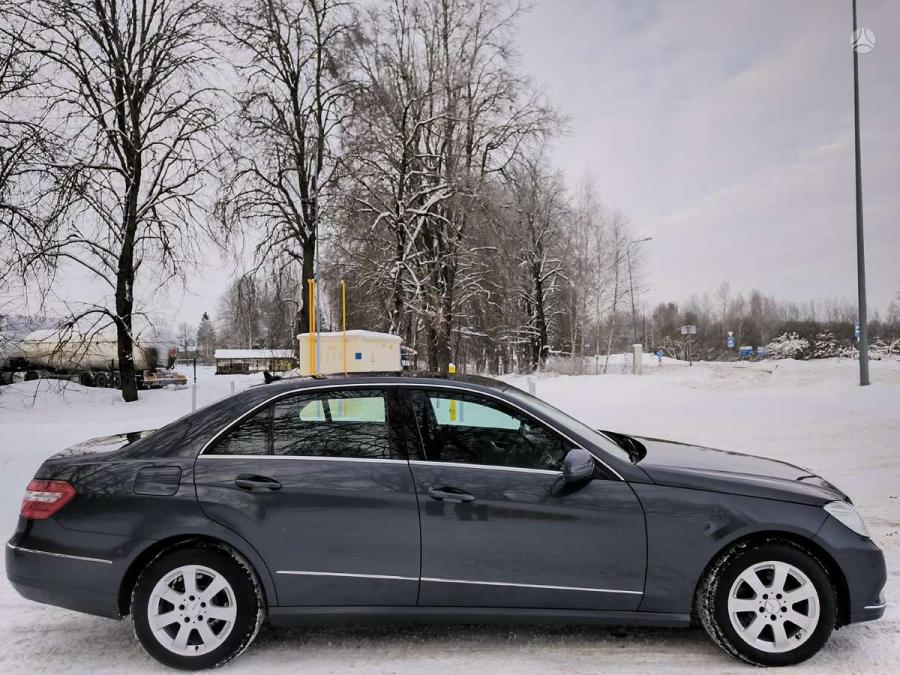 Серый Мерседес E 220 2013 в Тракай, объемом двигателя 2.14 л и пробегом 299 тыс. км за 5850 €, фото 10 на AUTOMOTO.COM.LV