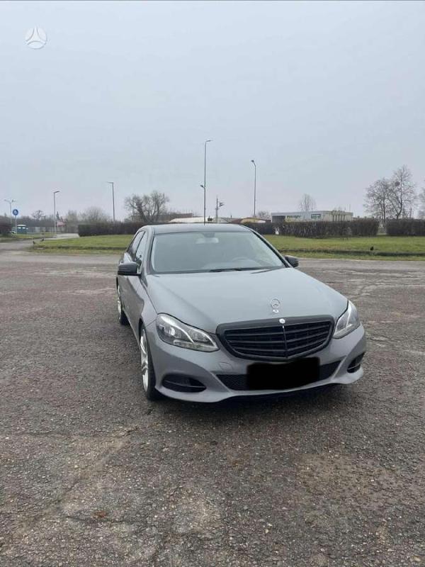 Grey Mercedes-Benz E 220 2013 in Kaunas, with an engine capacity of 0.00 L and mileage of 65 thousand km for 5850 €, photo 1 on AUTOMOTO.COM.LV