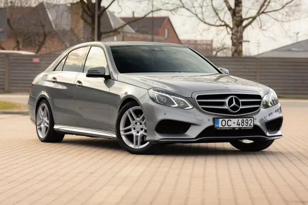 Серый Мерседес E 220 2013 в Елгава, объемом двигателя 2.20 л и пробегом 277 тыс. км за 8000 €, фото 2 на AUTOMOTO.COM.LV