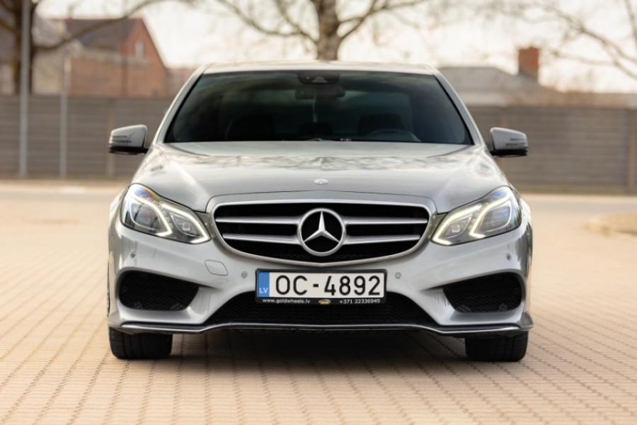 Серый Мерседес E 220 2013 в Рига, объемом двигателя 2.20 л и пробегом 277 тыс. км за 12700 €, фото 4 на AUTOMOTO.COM.LV
