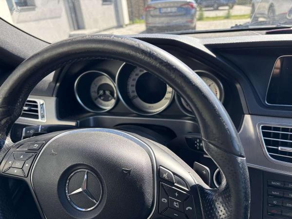 Pelēks Mercedes-Benz E 220 2013 Šauļi, ar dzinēja tilpumu 2.14 L un nobraukumu 270 tūkst. km par 7800 €, foto 6 vietnē AUTOMOTO.COM.LV