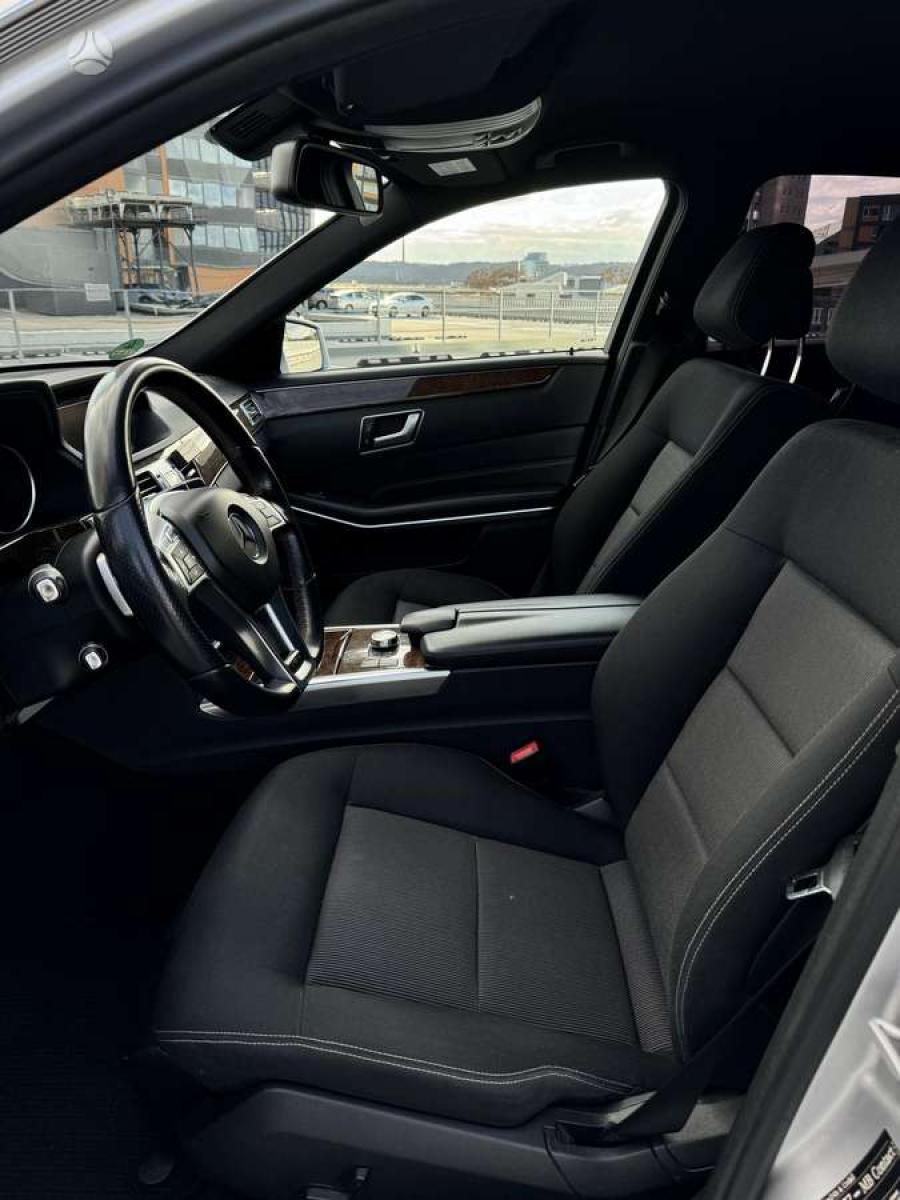 Pelēks Mercedes-Benz E 220 2013 Viļņa, ar dzinēja tilpumu 2.14 L un nobraukumu 265 tūkst. km par 11000 €, foto 16 vietnē AUTOMOTO.COM.LV