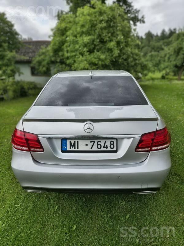 Pelēks Mercedes-Benz E 220 2013 Rīga, ar dzinēja tilpumu 2.20 L un nobraukumu 313 tūkst. km par 8500 €, foto 4 vietnē AUTOMOTO.COM.LV