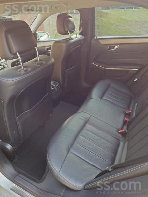 Pelēks Mercedes-Benz E 220 2013 Rīga, ar dzinēja tilpumu 2.20 L un nobraukumu 313 tūkst. km par 8500 €, foto 9 vietnē AUTOMOTO.COM.LV