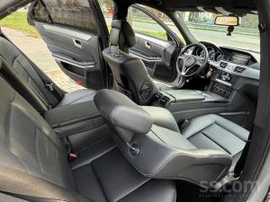 Pelēks Mercedes-Benz E 220 2013 Rīga, ar dzinēja tilpumu 2.20 L un nobraukumu 0 tūkst. km par 9500 €, foto 26 vietnē AUTOMOTO.COM.LV