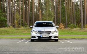 Pelēks Mercedes-Benz E 220 2013 Rīga, ar dzinēja tilpumu 2.10 L un nobraukumu 315 tūkst. km par 8490 €, foto 4 vietnē AUTOMOTO.COM.LV