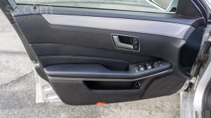 Pelēks Mercedes-Benz E 220 2013 Rīga, ar dzinēja tilpumu 2.10 L un nobraukumu 315 tūkst. km par 8490 €, foto 23 vietnē AUTOMOTO.COM.LV