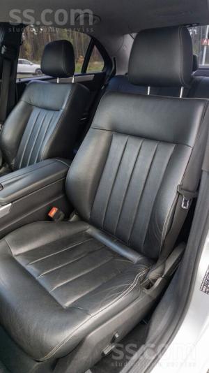 Pelēks Mercedes-Benz E 220 2013 Rīga, ar dzinēja tilpumu 2.10 L un nobraukumu 315 tūkst. km par 8490 €, foto 24 vietnē AUTOMOTO.COM.LV