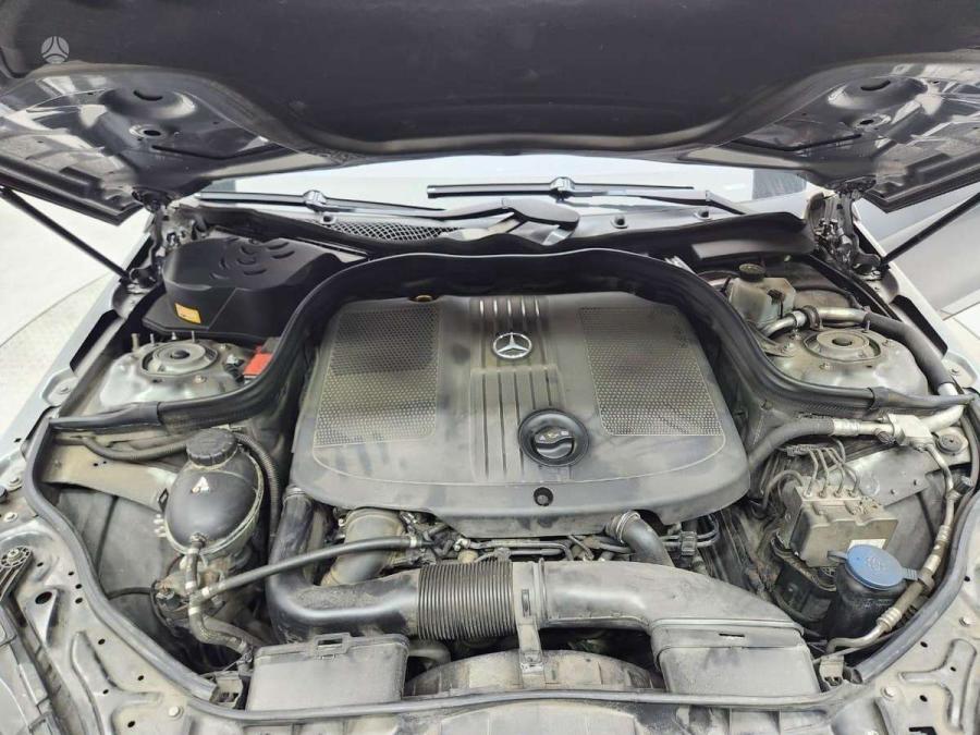 Pelēks Mercedes-Benz E 220 2014 Viļņa, ar dzinēja tilpumu 2.10 L un nobraukumu 294 tūkst. km par 8400 €, foto 24 vietnē AUTOMOTO.COM.LV