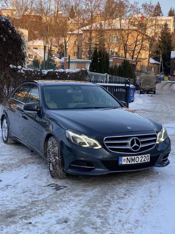 Pelēks Mercedes-Benz E 220 2014 Kauņa, ar dzinēja tilpumu 2.14 L un nobraukumu 278 tūkst. km par 12500 €, foto 4 vietnē AUTOMOTO.COM.LV