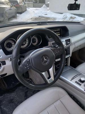 Grey Mercedes-Benz E 220 2014 in Kaunas, with an engine capacity of 2.14 L and mileage of 278 thousand km for 12500 €, photo 14 on AUTOMOTO.COM.LV