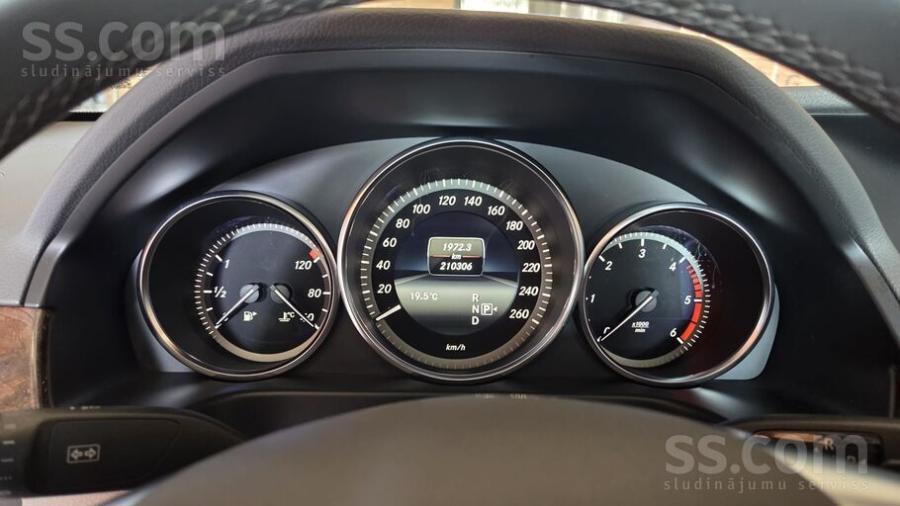 Grey Mercedes-Benz E 220 2014 in Riga, with an engine capacity of 2.20 L and mileage of 210 thousand km for 9300 €, photo 9 on AUTOMOTO.COM.LV