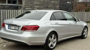 Pelēks Mercedes-Benz E 220 2015 Viļņa, ar dzinēja tilpumu 2.20 L un nobraukumu 267 tūkst. km par 10900 €, foto  vietnē AUTOMOTO.COM.LV