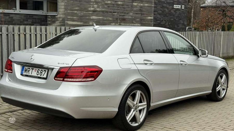 Pelēks Mercedes-Benz E 220 2015 Viļņa, ar dzinēja tilpumu 2.20 L un nobraukumu 267 tūkst. km par 10900 €, foto 1 vietnē AUTOMOTO.COM.LV