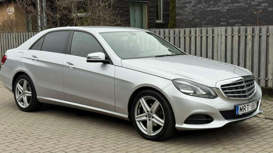Pelēks Mercedes-Benz E 220 2015 Viļņa, ar dzinēja tilpumu 2.20 L un nobraukumu 267 tūkst. km par 10900 €, foto 7 vietnē AUTOMOTO.COM.LV