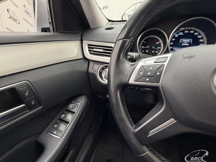 Серый Мерседес E 220 2015 в Вильнюс, объемом двигателя 2.14 л и пробегом 210 тыс. км за 8900 €, фото 31 на AUTOMOTO.COM.LV