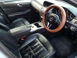 Grey Mercedes-Benz E 220 2015 in Siauliai, with an engine capacity of 2.14 L and mileage of 200 thousand km for 3999 €, photo 10 on AUTOMOTO.COM.LV