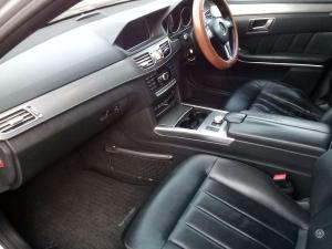 Grey Mercedes-Benz E 220 2015 in Siauliai, with an engine capacity of 2.14 L and mileage of 200 thousand km for 3999 €, photo 13 on AUTOMOTO.COM.LV
