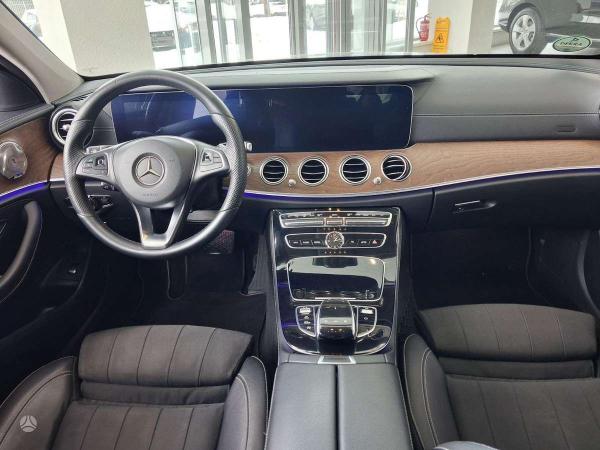 Grey Mercedes-Benz E 220 2016 in Marijampole, with an engine capacity of 1.95 L and mileage of 225 thousand km for 21999 €, photo 11 on AUTOMOTO.COM.LV