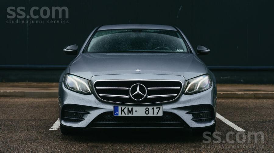 Grey Mercedes-Benz E 220 2016 in Riga, with an engine capacity of 2.00 L and mileage of 180 thousand km for 20750 €, photo 4 on AUTOMOTO.COM.LV