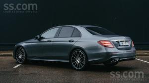 Grey Mercedes-Benz E 220 2016 in Riga, with an engine capacity of 2.00 L and mileage of 180 thousand km for 20750 €, photo 8 on AUTOMOTO.COM.LV