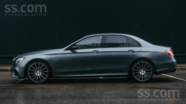 Grey Mercedes-Benz E 220 2016 in Riga, with an engine capacity of 2.00 L and mileage of 180 thousand km for 20750 €, photo 8 on AUTOMOTO.COM.LV
