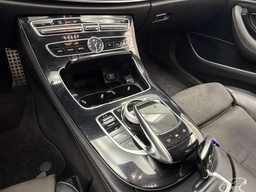 Pelēks Mercedes-Benz E 220 2016 Viļņa, ar dzinēja tilpumu 1.95 L un nobraukumu 362 tūkst. km par 13500 €, foto 28 vietnē AUTOMOTO.COM.LV