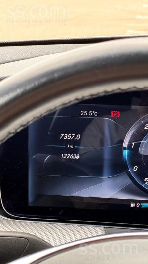 Pelēks Mercedes-Benz E 220 2016 Rīga, ar dzinēja tilpumu 2.00 L un nobraukumu 123 tūkst. km par 28500 €, foto 22 vietnē AUTOMOTO.COM.LV