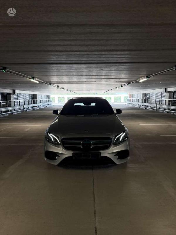 Мерседес E 220 2016 в Паневежис на AUTOMOTO.COM.LV Серый Мерседес E 220 2016 в Паневежис, объемом двигателя 1.95 л и пробегом 187 тыс. км за 17700 €, фото 1 на AUTOMOTO.COM.LV