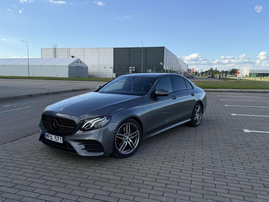 Pelēks Mercedes-Benz E 220 2016 Panevēža, ar dzinēja tilpumu 1.95 L un nobraukumu 418 tūkst. km par 14300 €, foto 1 vietnē AUTOMOTO.COM.LV