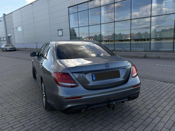 Mercedes-Benz E 220 2016 Panevēža vietnē Pelēks Mercedes-Benz E 220 2016 Panevēža, ar dzinēja tilpumu 1.95 L un nobraukumu 418 tūkst. km par 14300 €, foto 5 vietnē AUTOMOTO.COM.LV