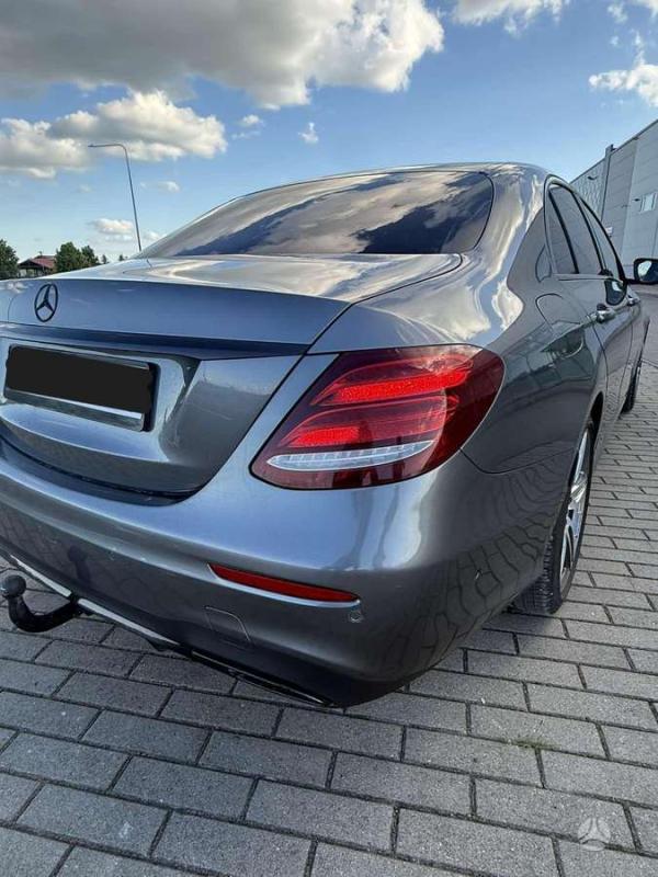 Mercedes-Benz E 220 2016 Panevēža vietnē Pelēks Mercedes-Benz E 220 2016 Panevēža, ar dzinēja tilpumu 1.95 L un nobraukumu 418 tūkst. km par 14300 €, foto 7 vietnē AUTOMOTO.COM.LV