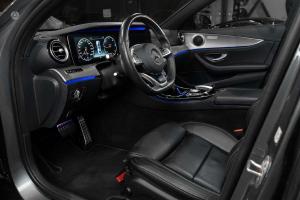 Grey Mercedes-Benz E 220 2017 in Riga, with an engine capacity of 1.95 L and mileage of 130 thousand km for 31500 €, photo 10 on AUTOMOTO.COM.LV