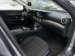 Grey Mercedes-Benz E 220 2017 in Siauliai, with an engine capacity of 2.14 L and mileage of 264 thousand km for 8800 €, photo 6 on AUTOMOTO.COM.LV