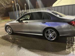 Grey Mercedes-Benz E 220 2017 in Taurage, with an engine capacity of 1.95 L and mileage of 280 thousand km for 12700 €, photo 6 on AUTOMOTO.COM.LV