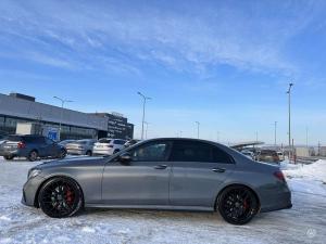 Grey Mercedes-Benz E 220 2017 in Vilnius, with an engine capacity of 1.95 L and mileage of 260 thousand km for 24900 €, photo 4 on AUTOMOTO.COM.LV