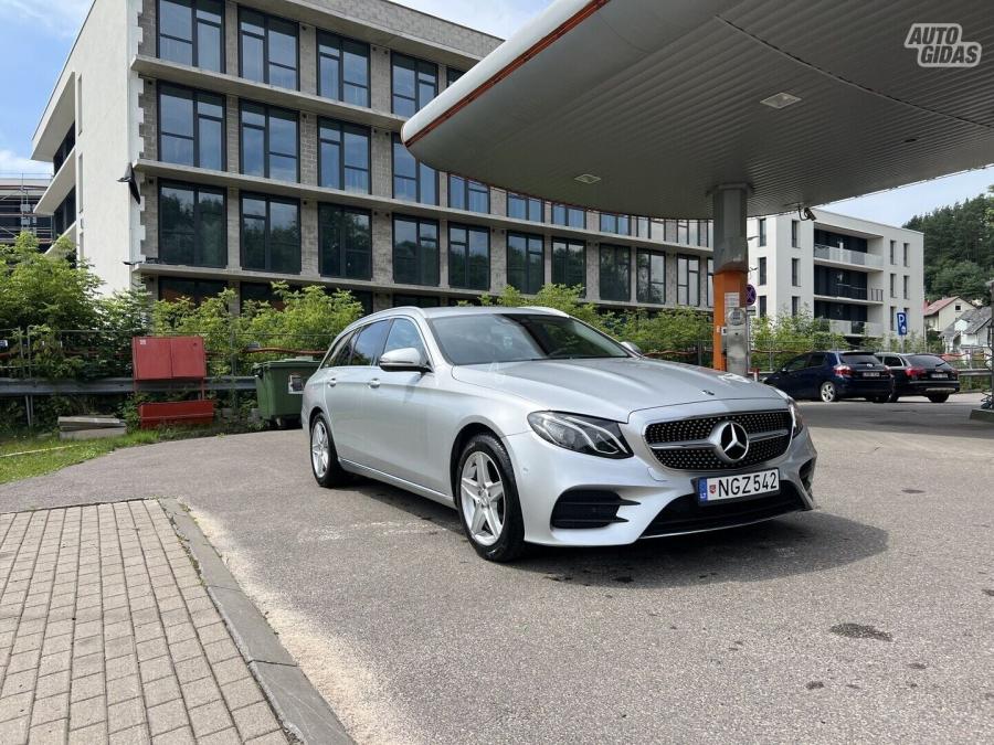 Серый Мерседес E 220 2017 в Вильнюс, объемом двигателя 2.00 л и пробегом 267 тыс. км за 15200 €, фото 1 на AUTOMOTO.COM.LV