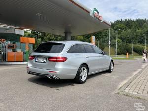Серый Мерседес E 220 2017 в Вильнюс, объемом двигателя 2.00 л и пробегом 267 тыс. км за 15200 €, фото 6 на AUTOMOTO.COM.LV