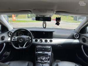 Серый Мерседес E 220 2017 в Вильнюс, объемом двигателя 2.00 л и пробегом 267 тыс. км за 15200 €, фото 16 на AUTOMOTO.COM.LV