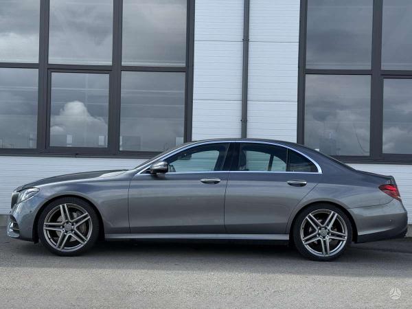 Grey Mercedes-Benz E 220 2017 in Vilnius, with an engine capacity of 1.95 L and mileage of 266 thousand km for 17600 €, photo 2 on AUTOMOTO.COM.LV