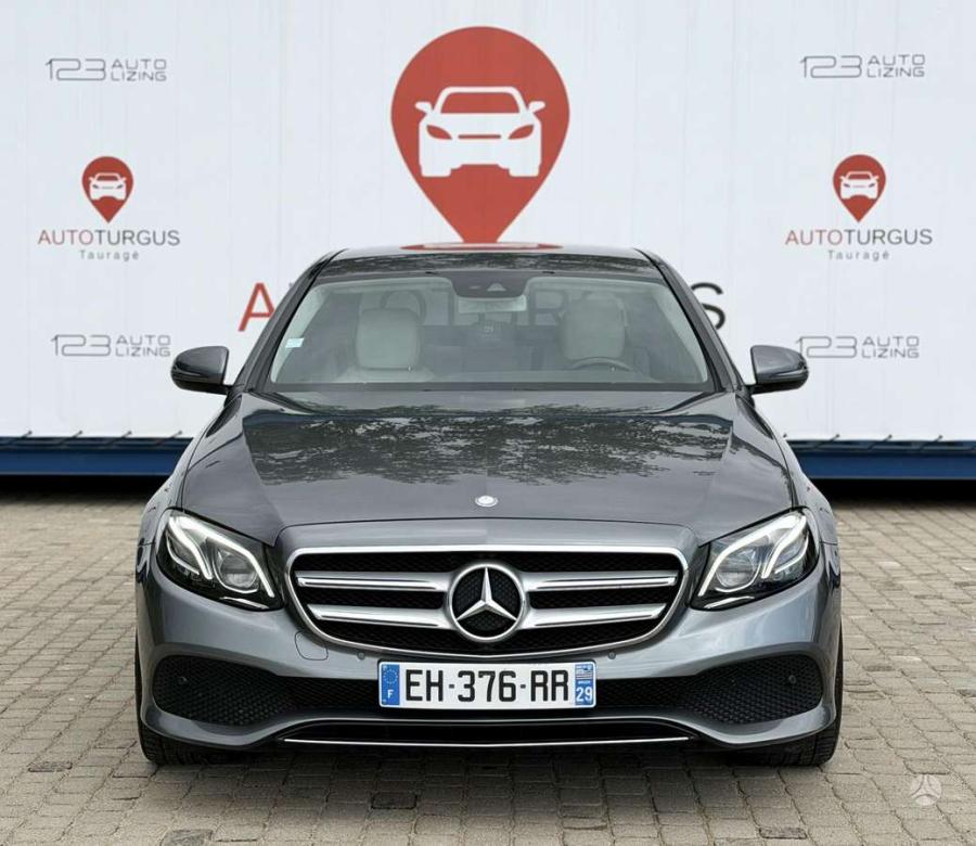 Grey Mercedes-Benz E 220 2017 in Taurage, with an engine capacity of 1.95 L and mileage of 169 thousand km for 18800 €, photo 6 on AUTOMOTO.COM.LV