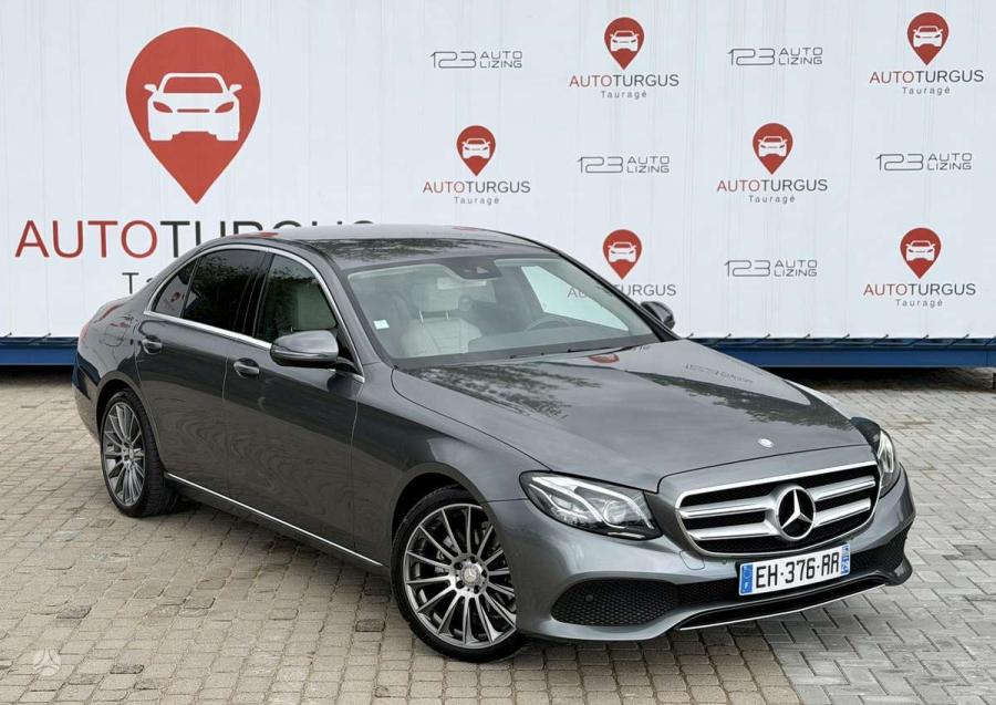 Grey Mercedes-Benz E 220 2017 in Taurage, with an engine capacity of 1.95 L and mileage of 169 thousand km for 18800 €, photo 12 on AUTOMOTO.COM.LV