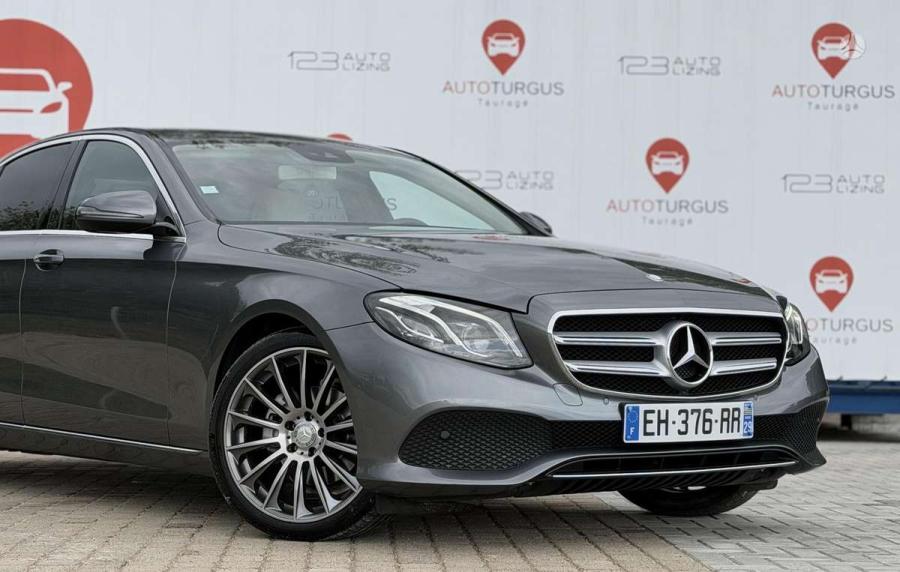 Grey Mercedes-Benz E 220 2017 in Taurage, with an engine capacity of 1.95 L and mileage of 169 thousand km for 18800 €, photo 13 on AUTOMOTO.COM.LV