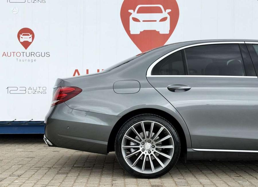 Grey Mercedes-Benz E 220 2017 in Taurage, with an engine capacity of 1.95 L and mileage of 169 thousand km for 18800 €, photo 15 on AUTOMOTO.COM.LV