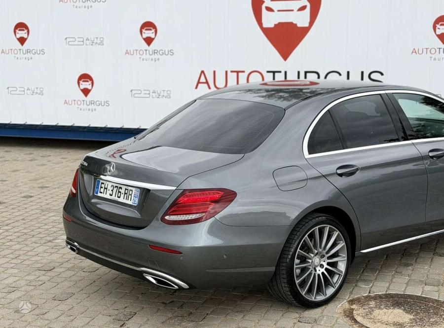 Grey Mercedes-Benz E 220 2017 in Taurage, with an engine capacity of 1.95 L and mileage of 169 thousand km for 18800 €, photo 23 on AUTOMOTO.COM.LV