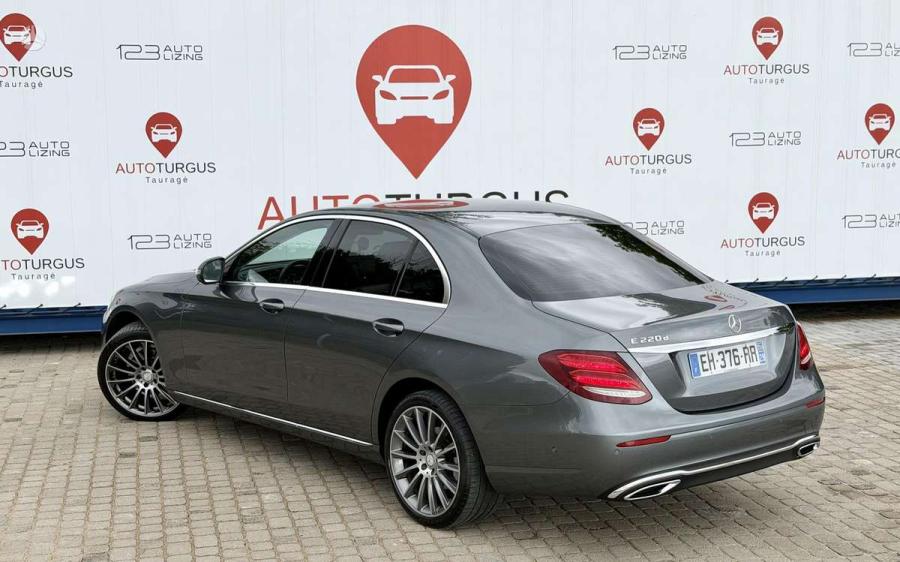 Grey Mercedes-Benz E 220 2017 in Taurage, with an engine capacity of 1.95 L and mileage of 169 thousand km for 18800 €, photo 26 on AUTOMOTO.COM.LV