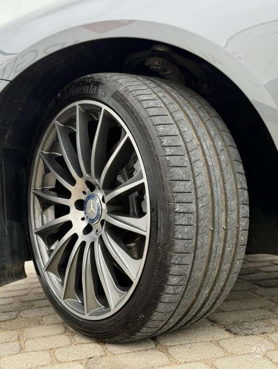 Grey Mercedes-Benz E 220 2017 in Taurage, with an engine capacity of 1.95 L and mileage of 169 thousand km for 18800 €, photo 32 on AUTOMOTO.COM.LV